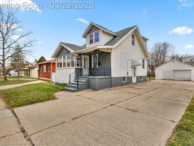 6837 Braun, Center Line, MI 48015