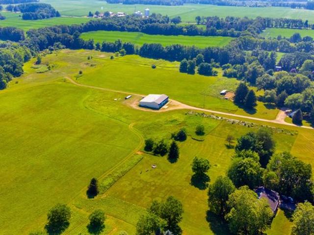6837 Cochran Rd, Horton, MI 49246