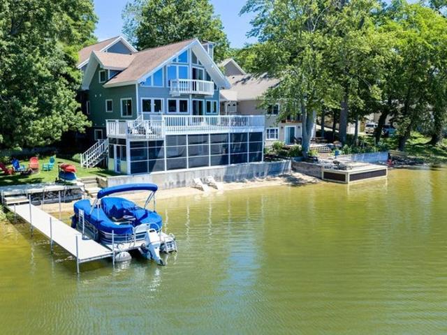 68388 Dailey Rd, Edwardsburg, MI 49112