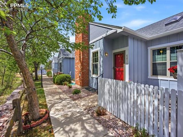 6838 Los Reyes Circle