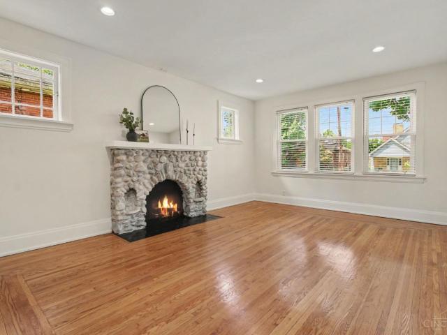 6838 Sampson Lane
