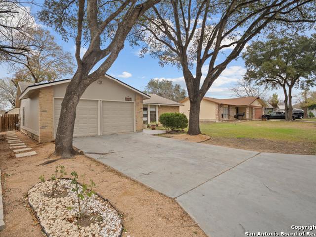 6839 Avila
