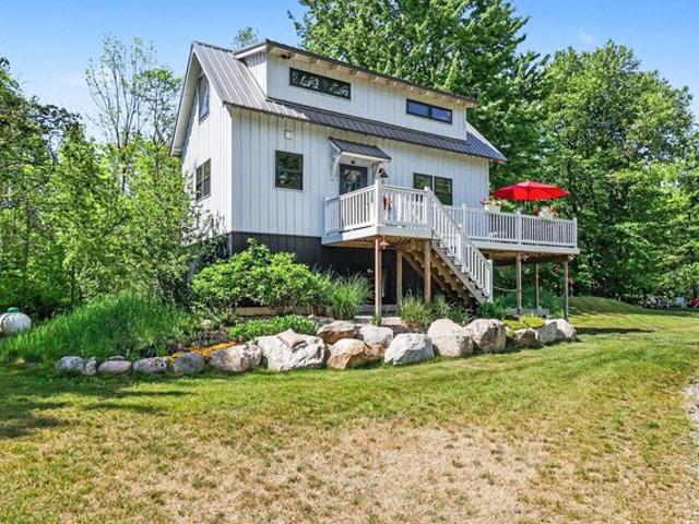 6830 N 120th Ave, Hart, MI 49420
