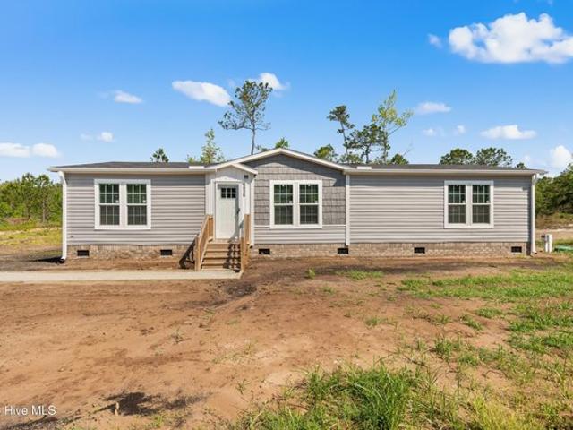 6830 Lewis Dr SE, Winnabow, NC 28479