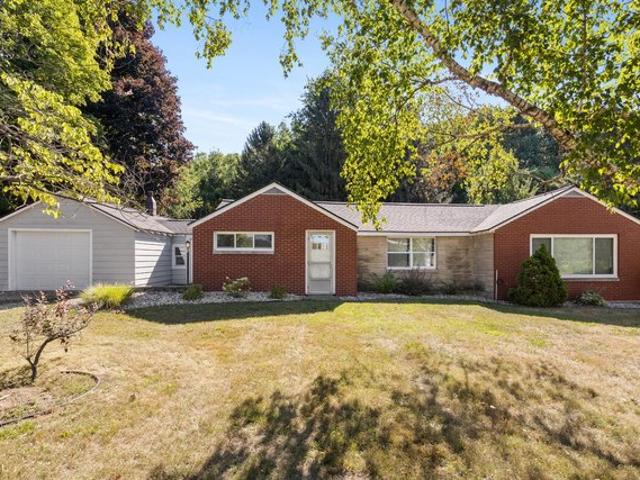 6830 S Warner Ave, Fremont, MI 49412