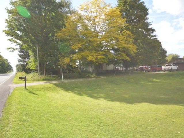 6830 Youker Rd, Grawn, MI 49637