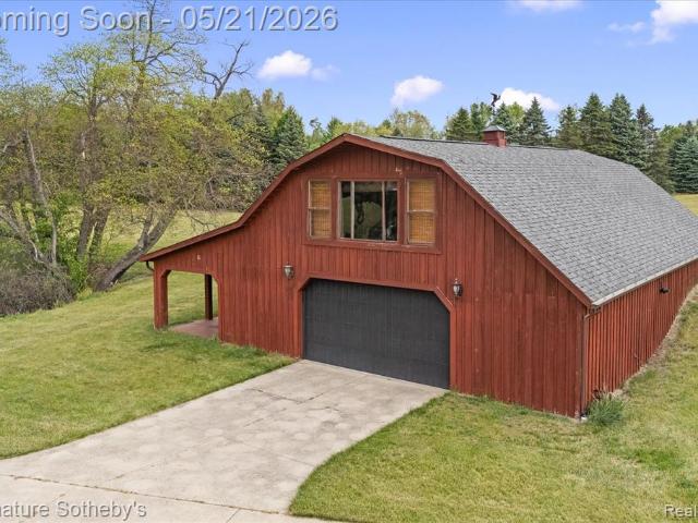 6831 Price Lake Road