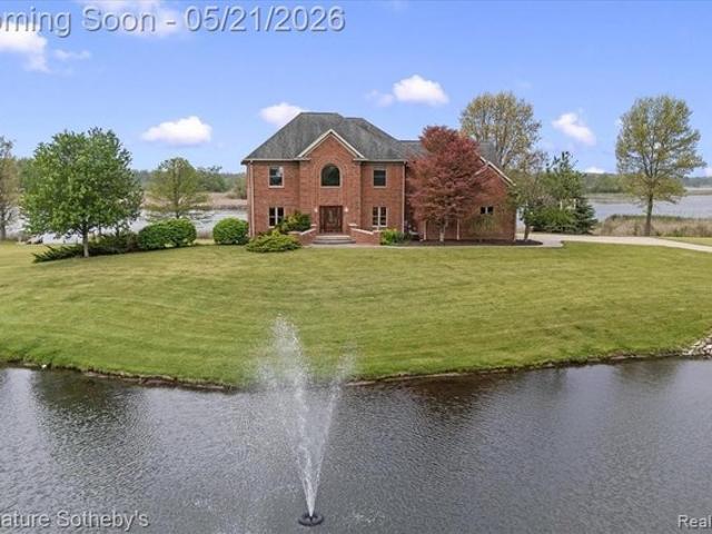 6831 Price Lake Rd N, Leoni Township, MI 49201