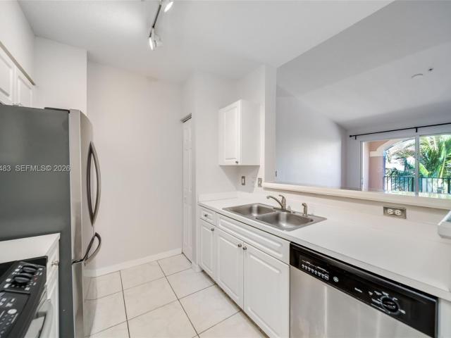 6831 SW 44th St, Unit 304, Miami, FL 33155 | MLS #A11956 | Compass