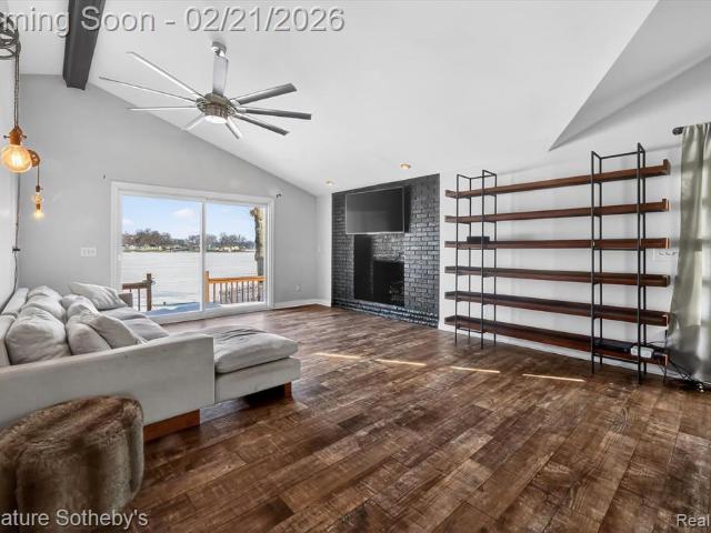 6832 Brightwood Court