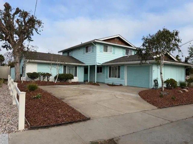 6832 Dennison St, San Diego, CA 92122