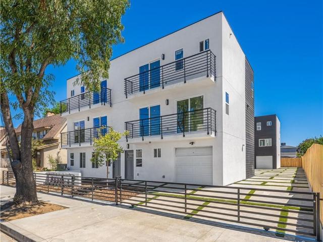 6832 Hazeltine Ave, Unit 1, Van Nuys, CA 91405 | MLS #MB26090 | Compass