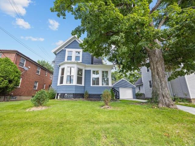 6832 Kenton Ave, Silverton, OH 45236