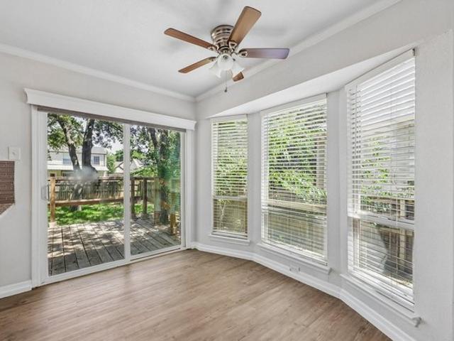 6833 Parkwood Dr, North Richland Hills, TX 76182