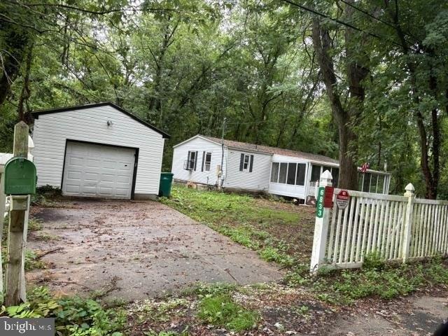 6833 Third Ave, Mays Landing, NJ 08330