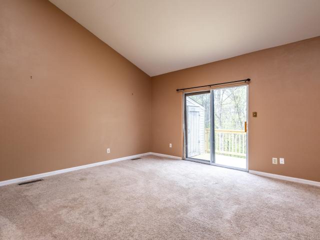 683 hiddenwood ct