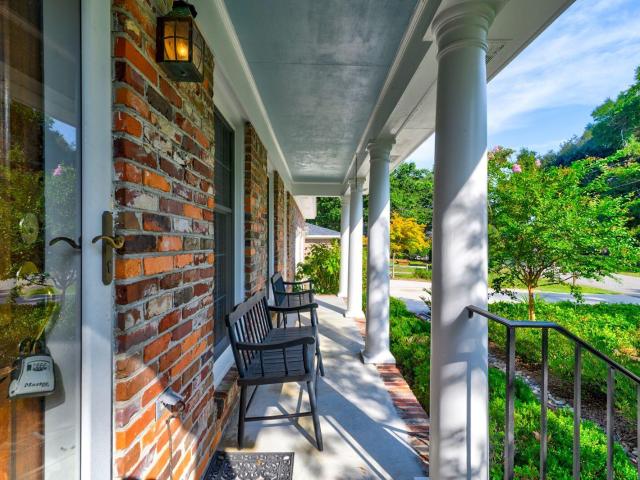 683 Highwood Circle