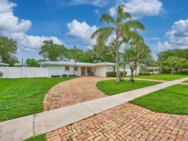 683 SW 2nd St, Boca Raton, FL 33486