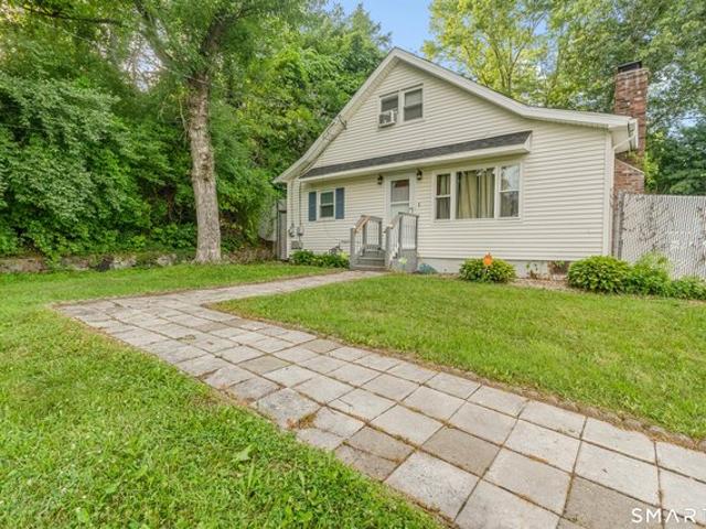 683 Woodin St, Hamden, CT 06514