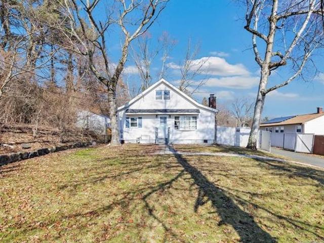 683 Woodin St, Hamden, CT 06514