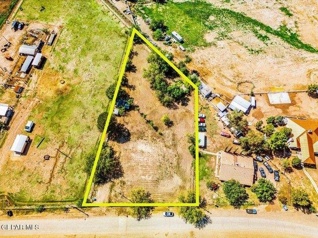 683 Worsham Rd, Socorro, TX 79927