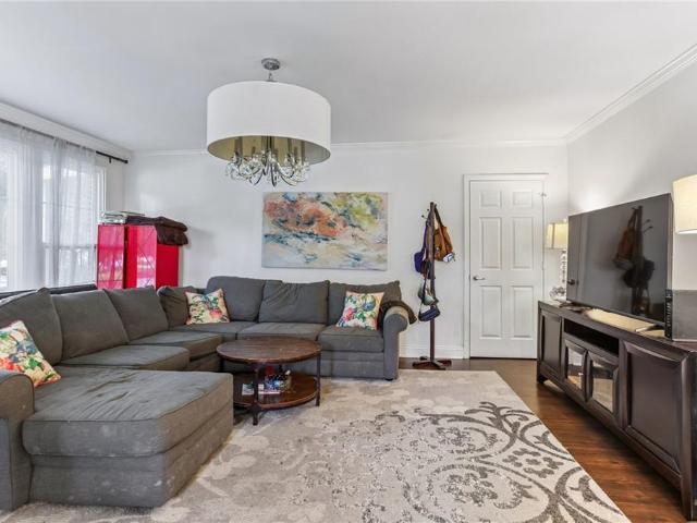 6844 46 Canal Boulevard