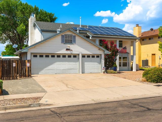 6845 Vivian Drive NE