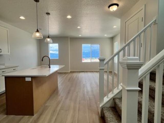 6847 S Mount Berry Rd Unit 439, West Jordan, UT 84081