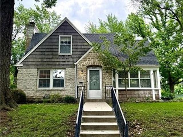 6849 Oak Ter, Kansas City, MO 64113