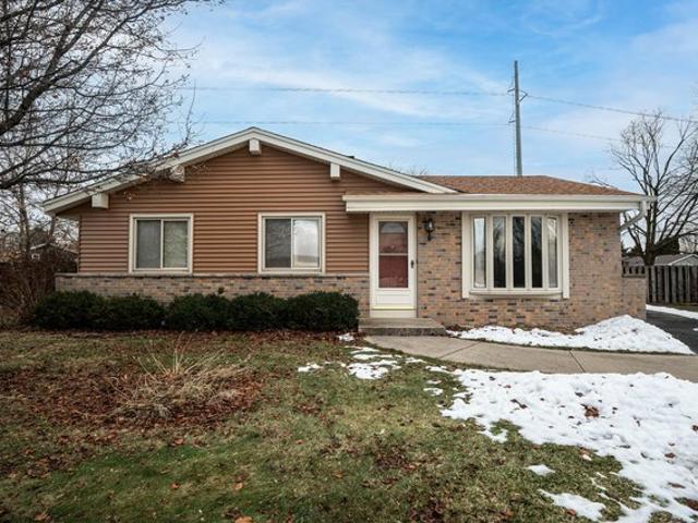 6840 Carlin Ct, Mount Pleasant, WI 53406