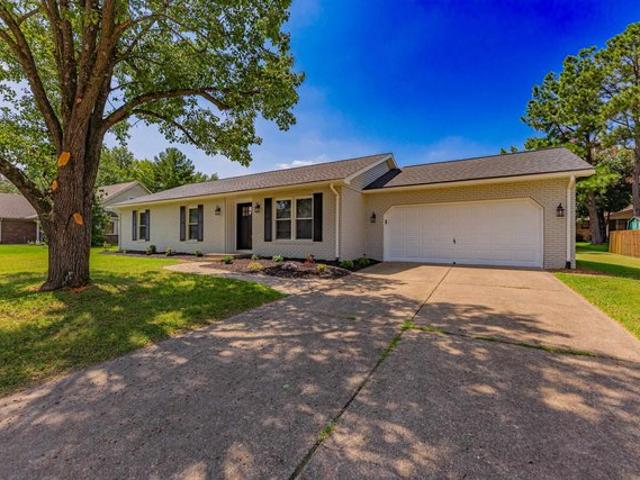 6840 Copperfield Dr, Evansville, IN 47711