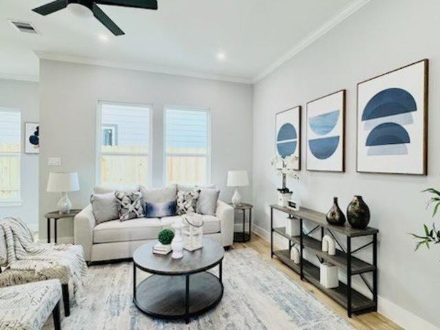 6840 Del Rio St, Houston, TX 77021