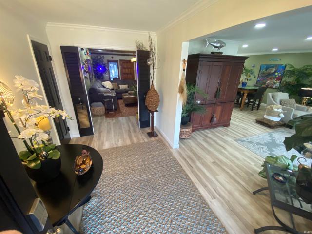 6841 Newburgh Road