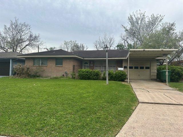 6841 Concho St, Houston, TX 77074