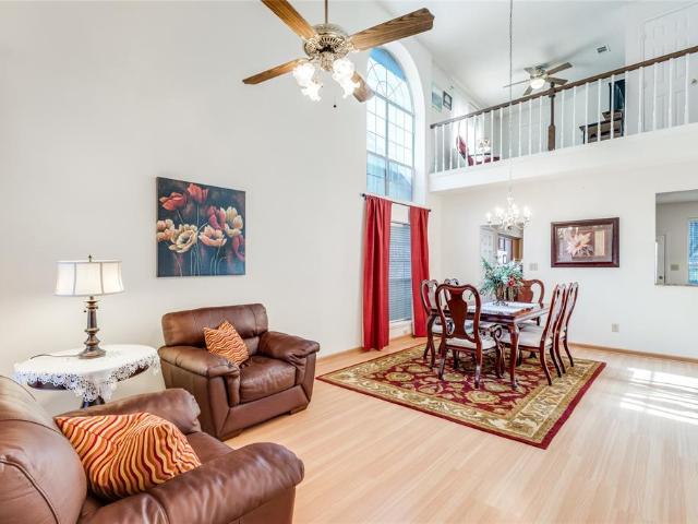 6841 Douglas Creek