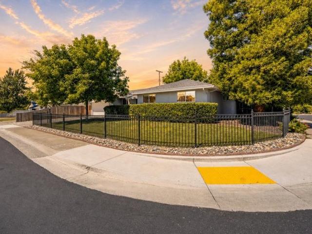 6841 Shalimar Way, Citrus Heights, CA 95621