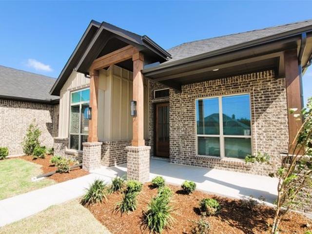 6841 Southrock Dr, Midlothian, TX 76065