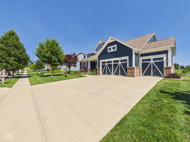 6842 Bladstone Road
