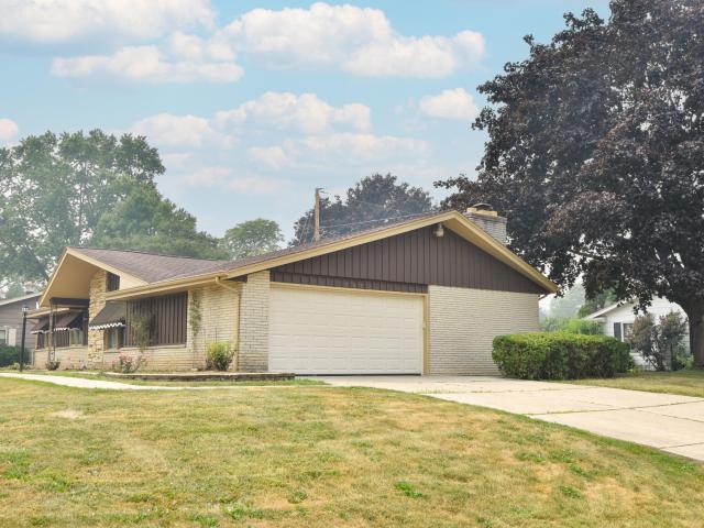 6843 N Park Manor Dr