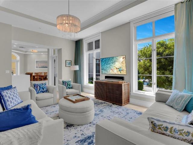 684 10th Ave S, Unit D1, Naples, FL 34102 | MLS #225070