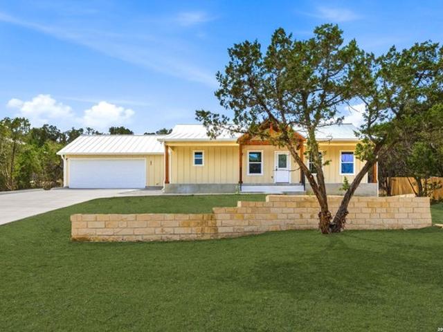 684 Appaloosa Dr, Fischer, TX 78623