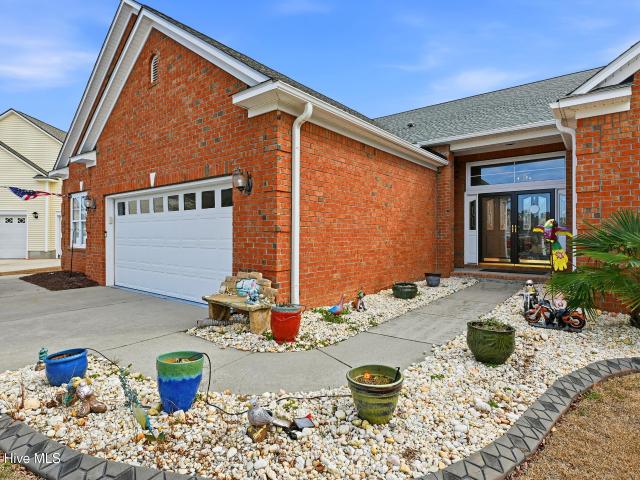 684 Bullrush Court NW