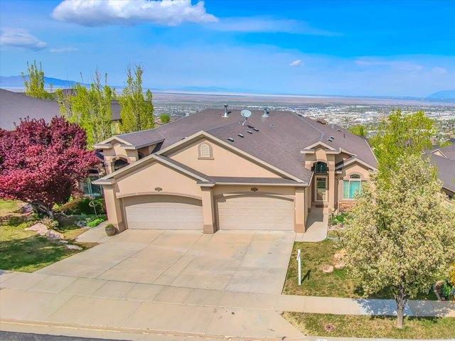 684 Eagle Pass, North Salt Lake, UT 84054