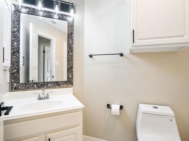 684 Hollow Cir, Coppell, TX 75019 | MLS #21202