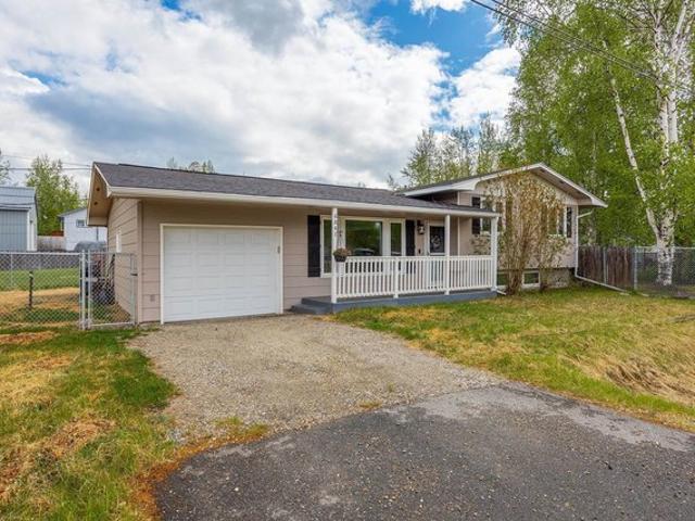 684 Manley St, North Pole, AK 99705