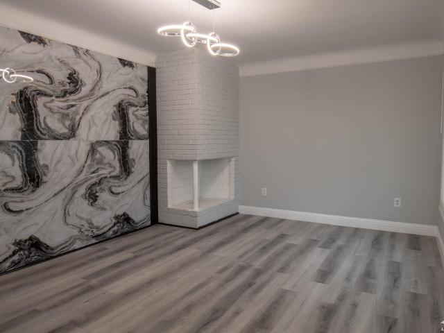 6854 Fenton Street