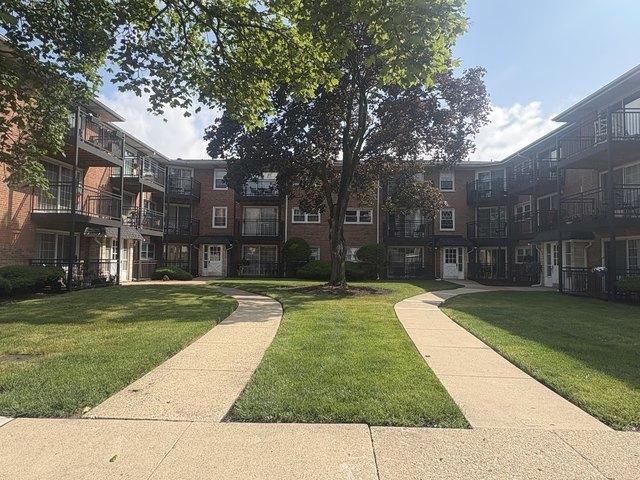 6855 N Northwest Hwy Apt 2D, Chicago, IL 60631