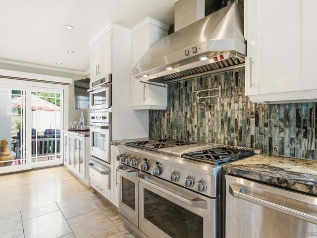 6855 Cartwright