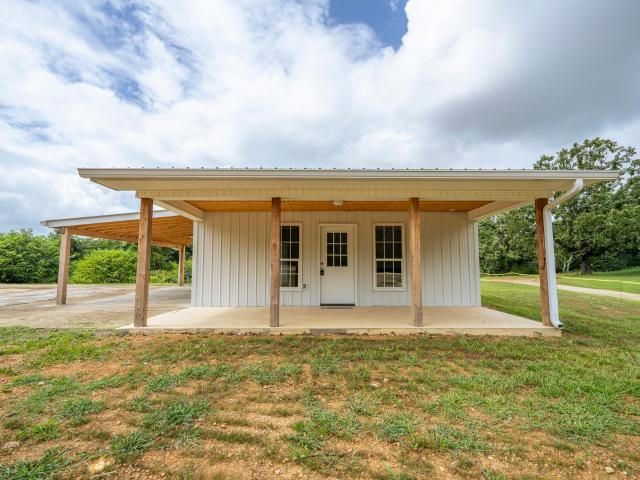 6855 Highway 69
