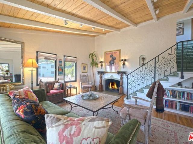 6855 Los Altos Pl, Los Angeles, CA 90068